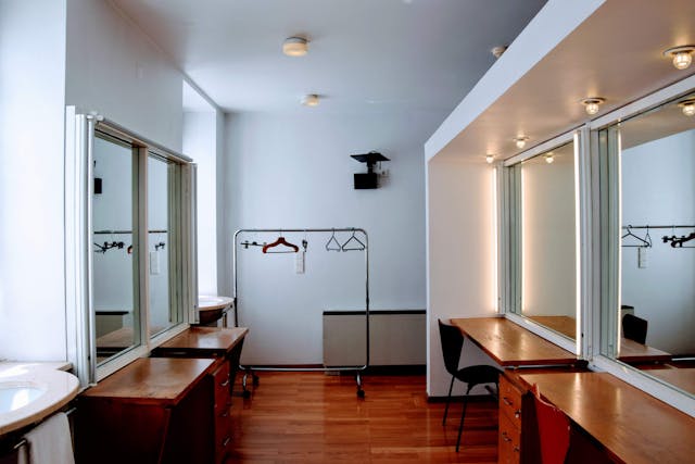 How to Use Mirrors and Lighting to Enhance Home Staging – Home Staging ...